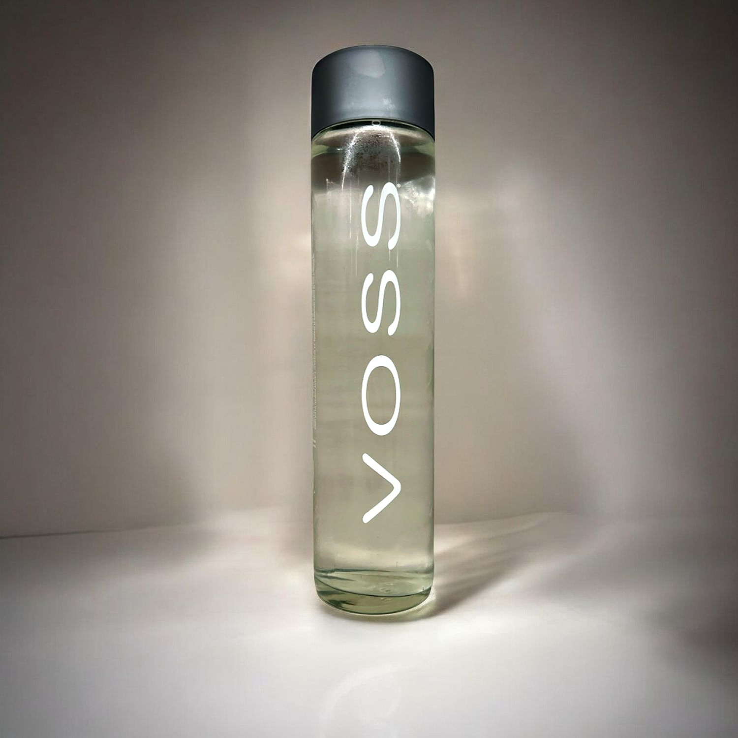 Voss : Eau plate 80cl - Les Petits Gourmets Cannes - Votre épicerie ...